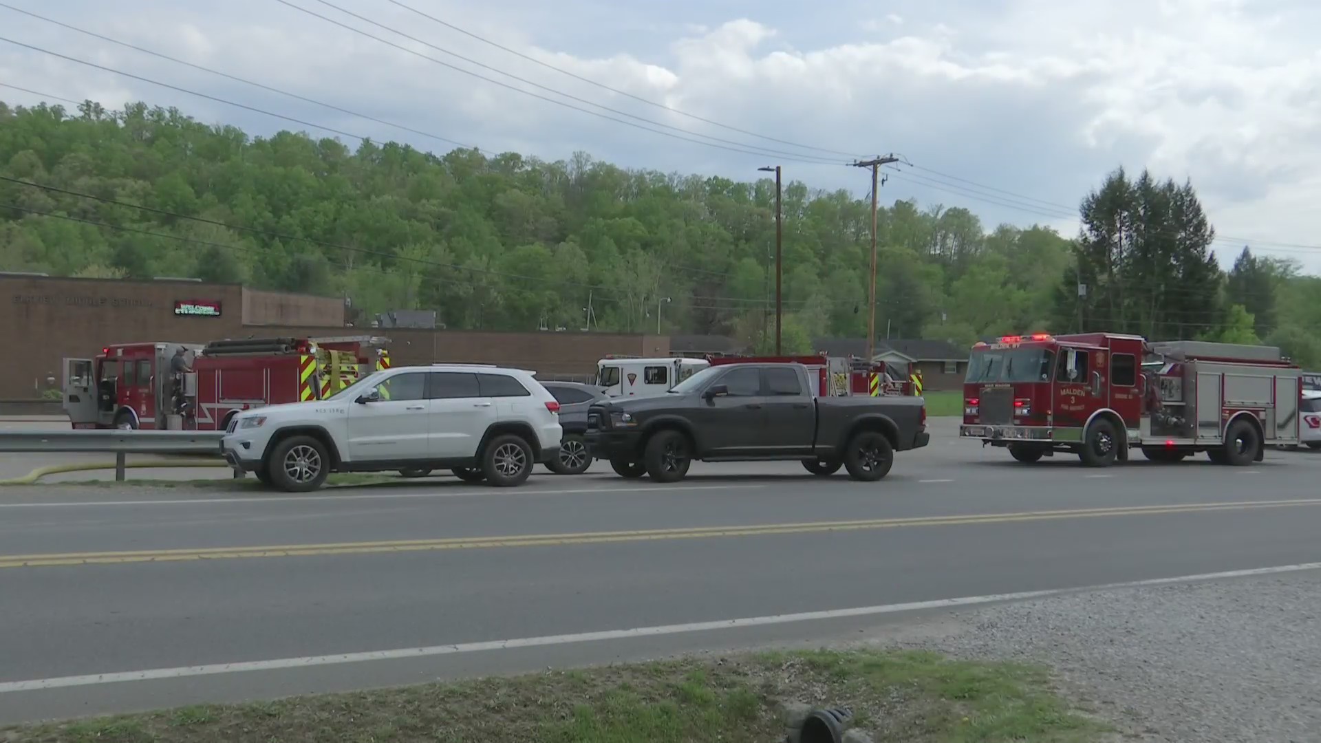 Car fire spreads to part of Elkview Middle School – WOWK 13 News