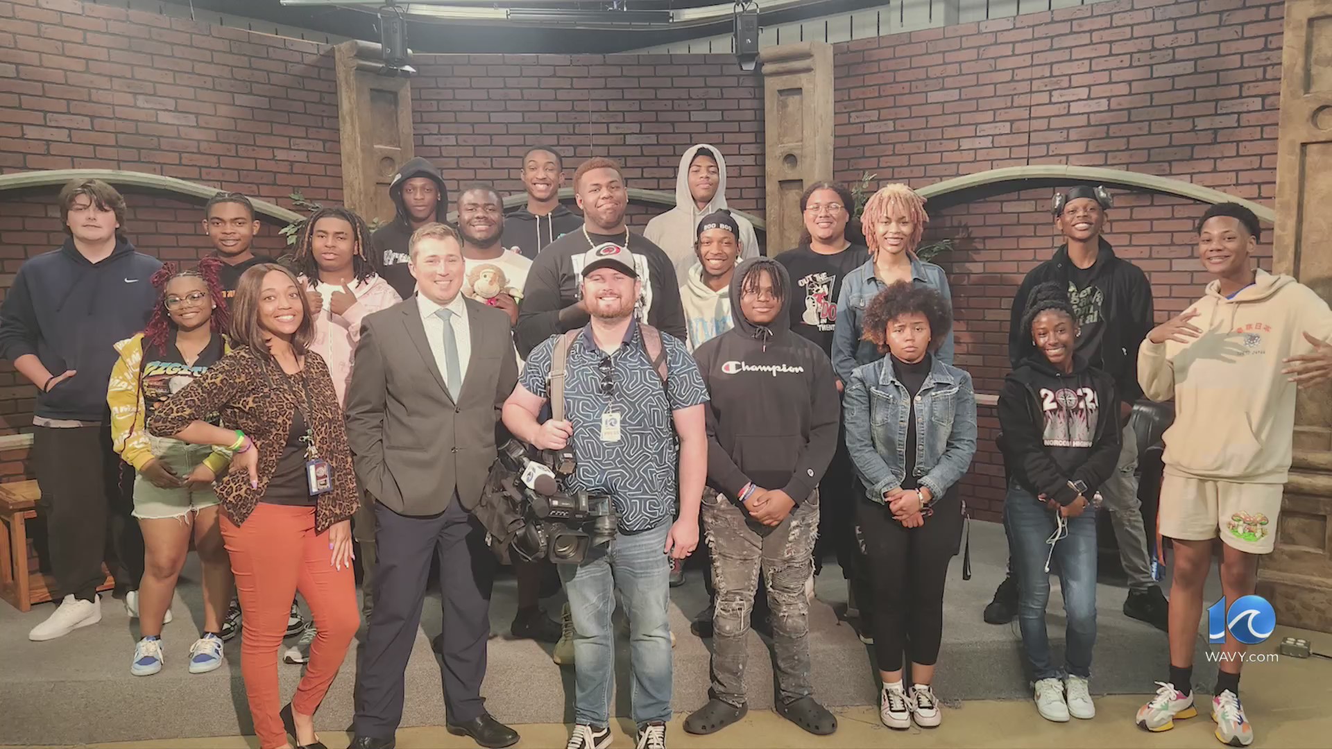 WAVY-TV visits I.C. Norcom’s TV Production studio in Portsmouth – WAVY.com