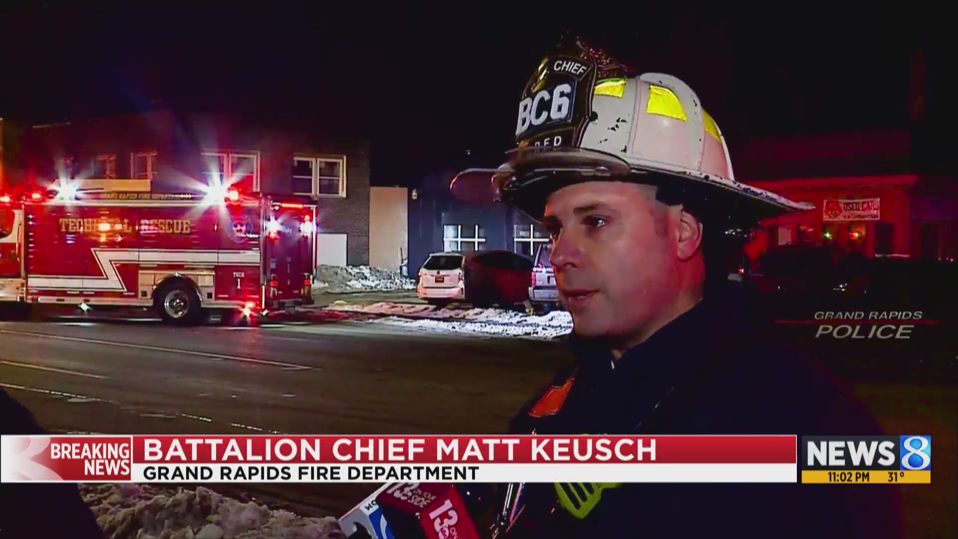 FD: Firefighter injured, roof collapses in Division Avenue fire ...