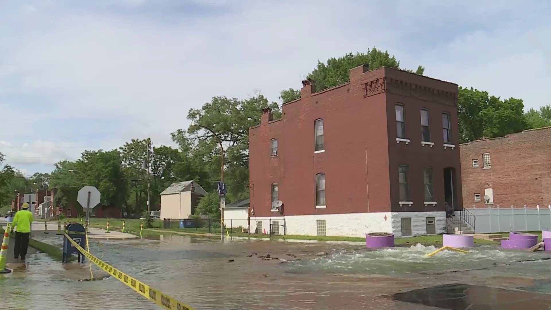 Aging infrastructure believed to be cause of 36-inch water main break ...