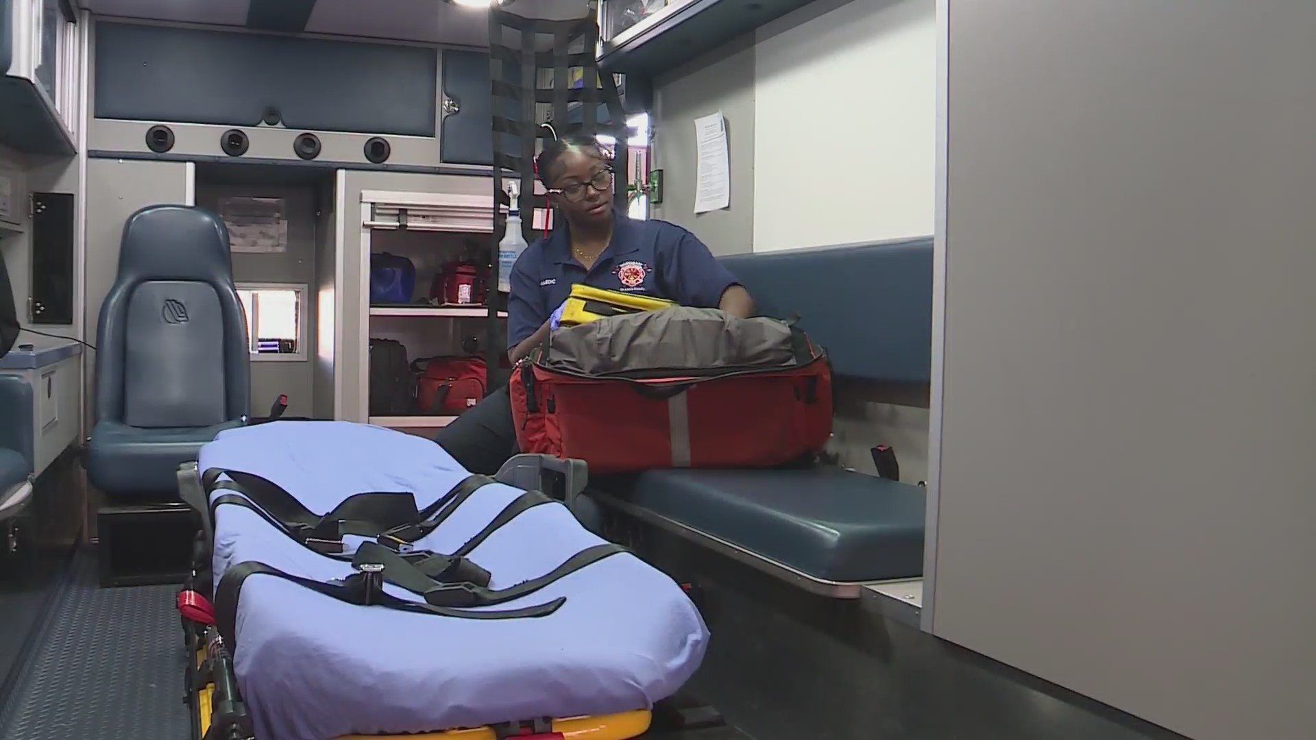 EMT follows late mother’s footsteps at same district – FOX 2