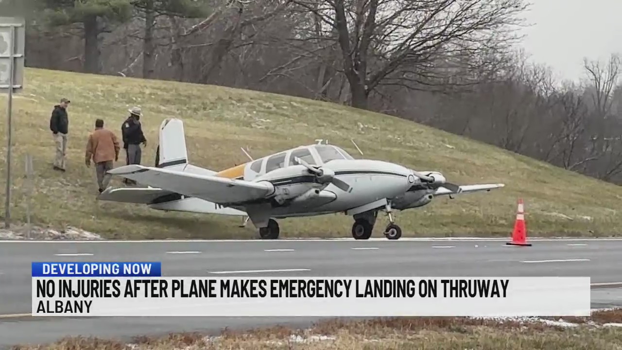 Small plane lands on thruway – NEWS10 ABC