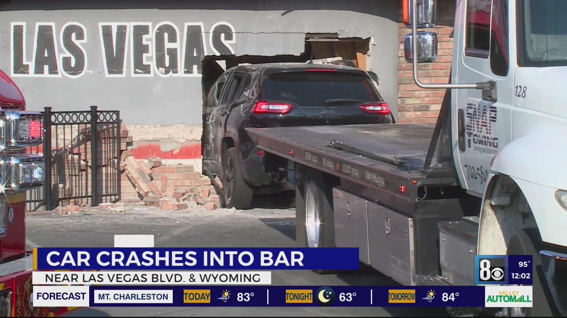 PHOTOS: Car crashes into iconic Las Vegas bar – KLAS