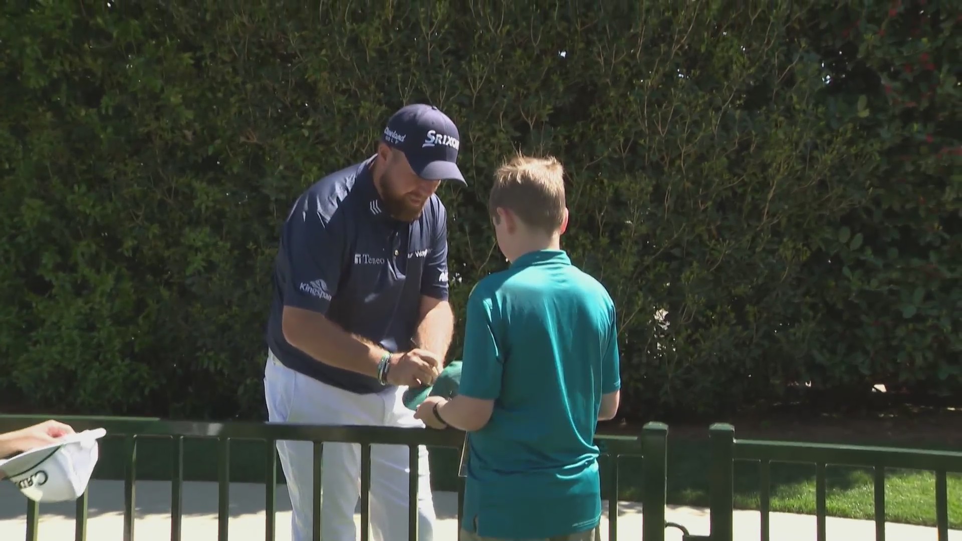 Kids of all ages line up for Masters autographs – WPRI.com