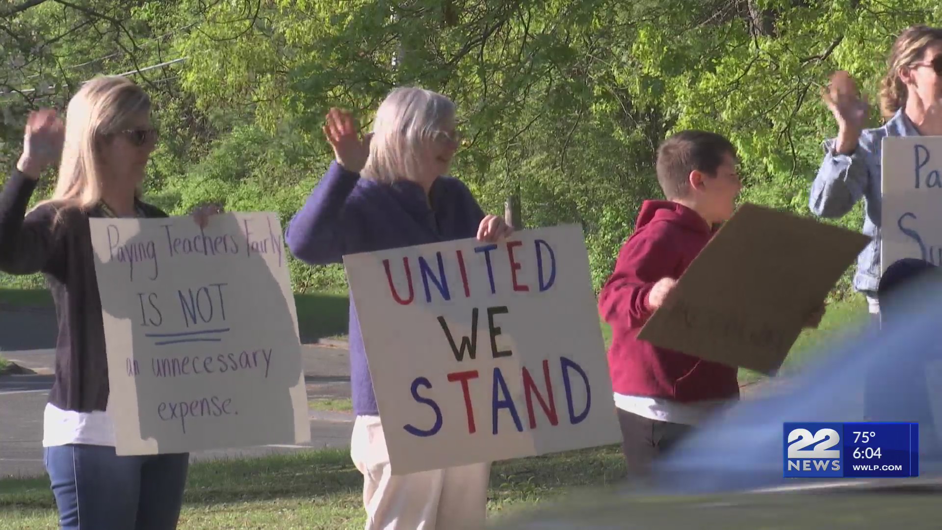 Northampton teachers halt work for unpaid labor protest – WWLP