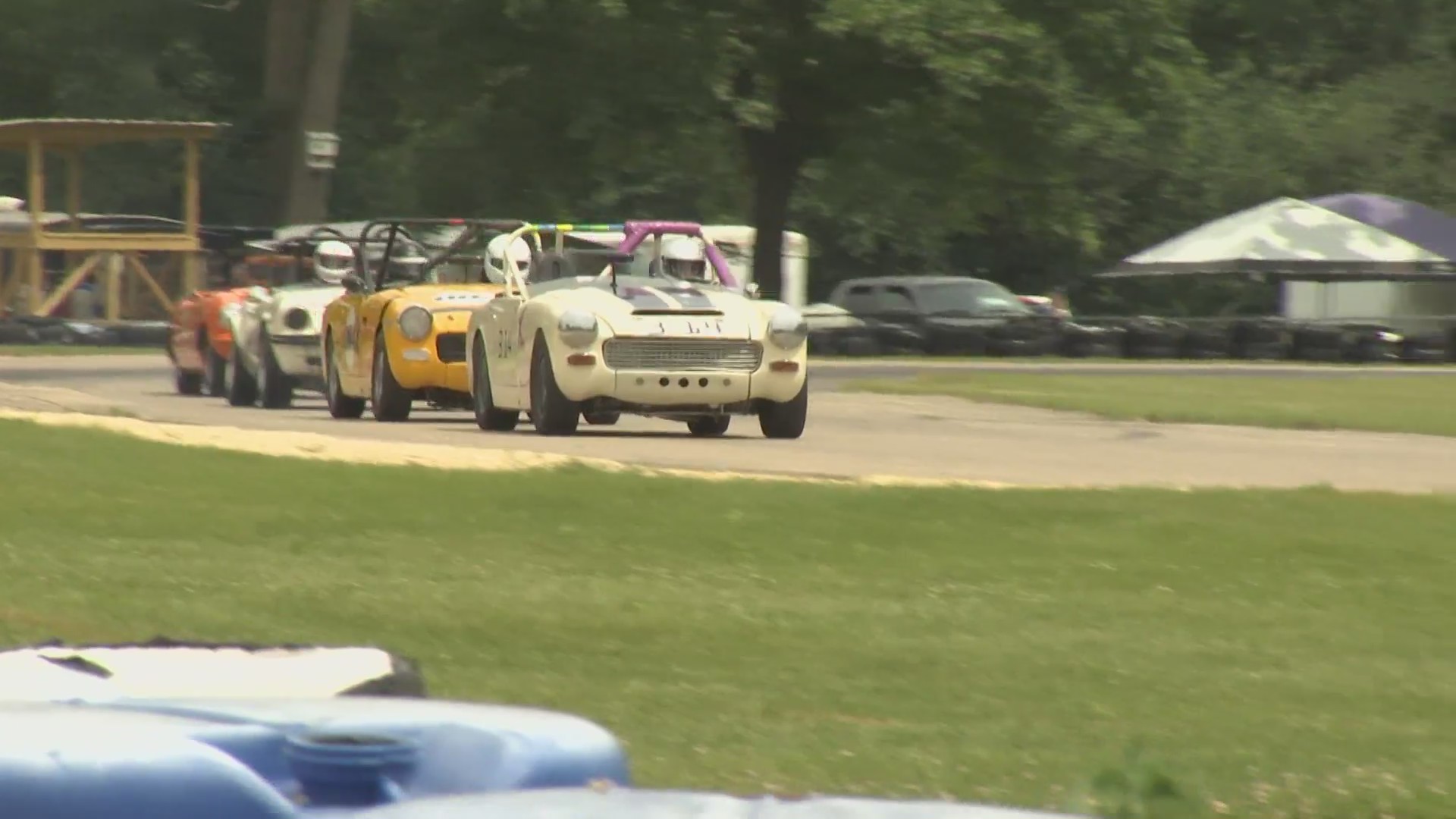 Vintage sports cars take the track for Blackhawk Classic at Blackhawk ...