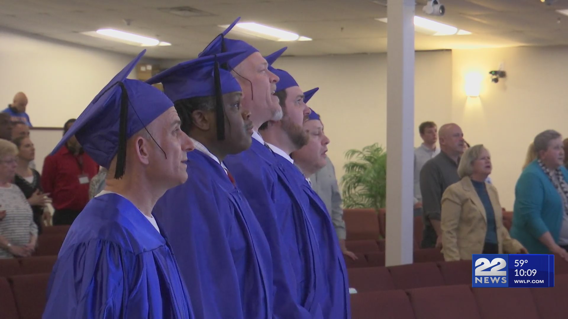Springfield Rescue Mission celebrates graduating men – WWLP