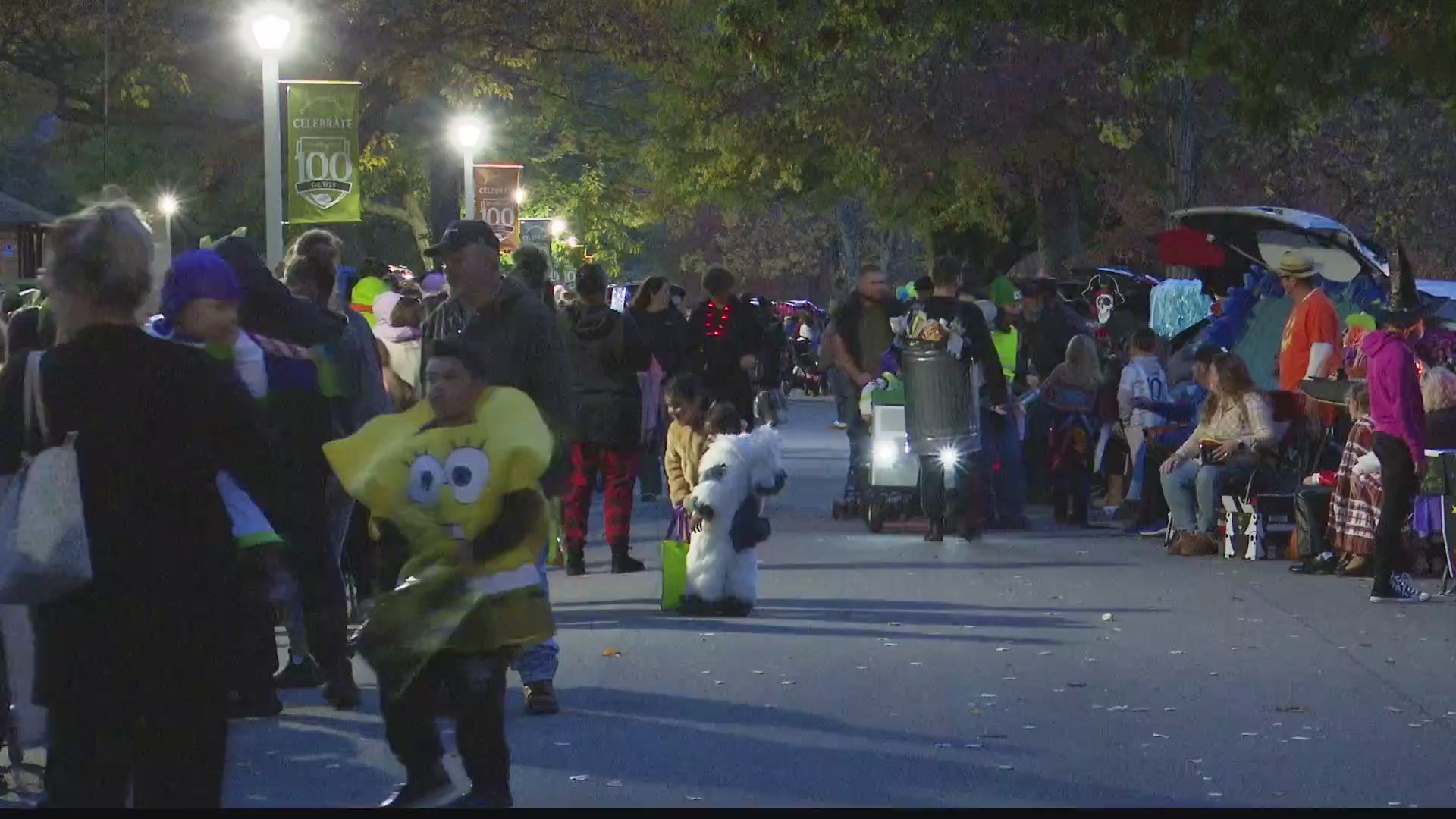 New Bridge Trunk or Treating brings in thousands of families for a ...