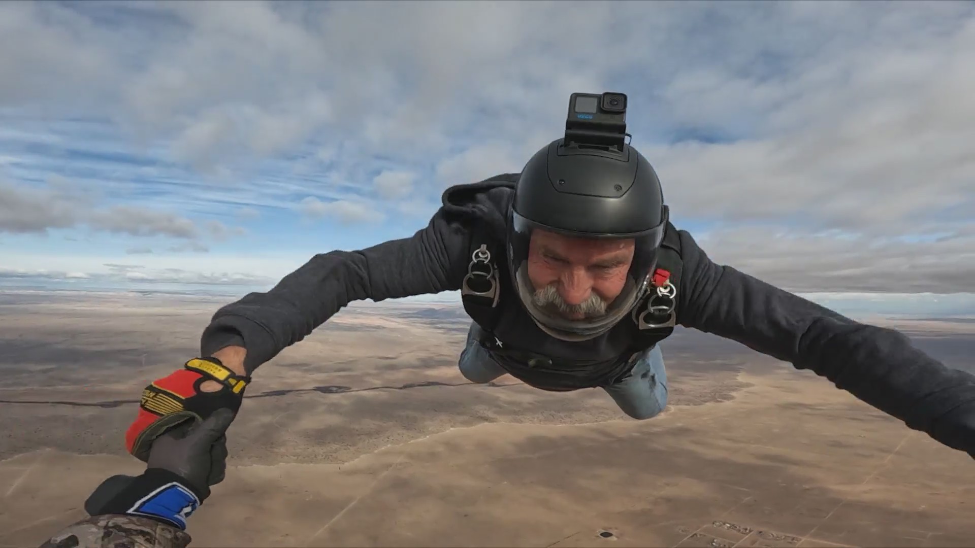 New Mexico man celebrates his 55 years of skydiving with major feat ...