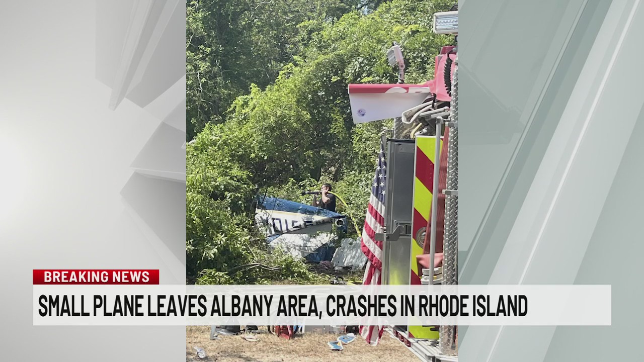 1 dead after plane crashes in Rhode Island, departed from Albany ...