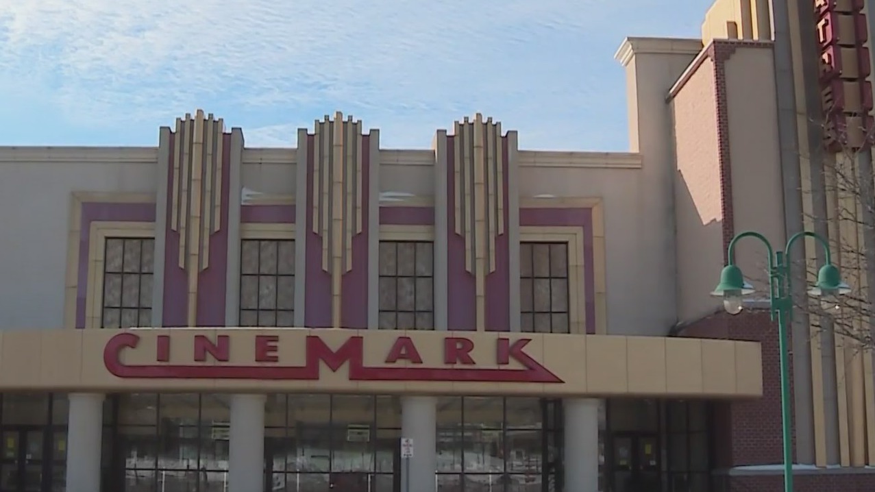 Texas man sues Cinemark over alleged ‘deceptive’ drink sizes | Morning ...