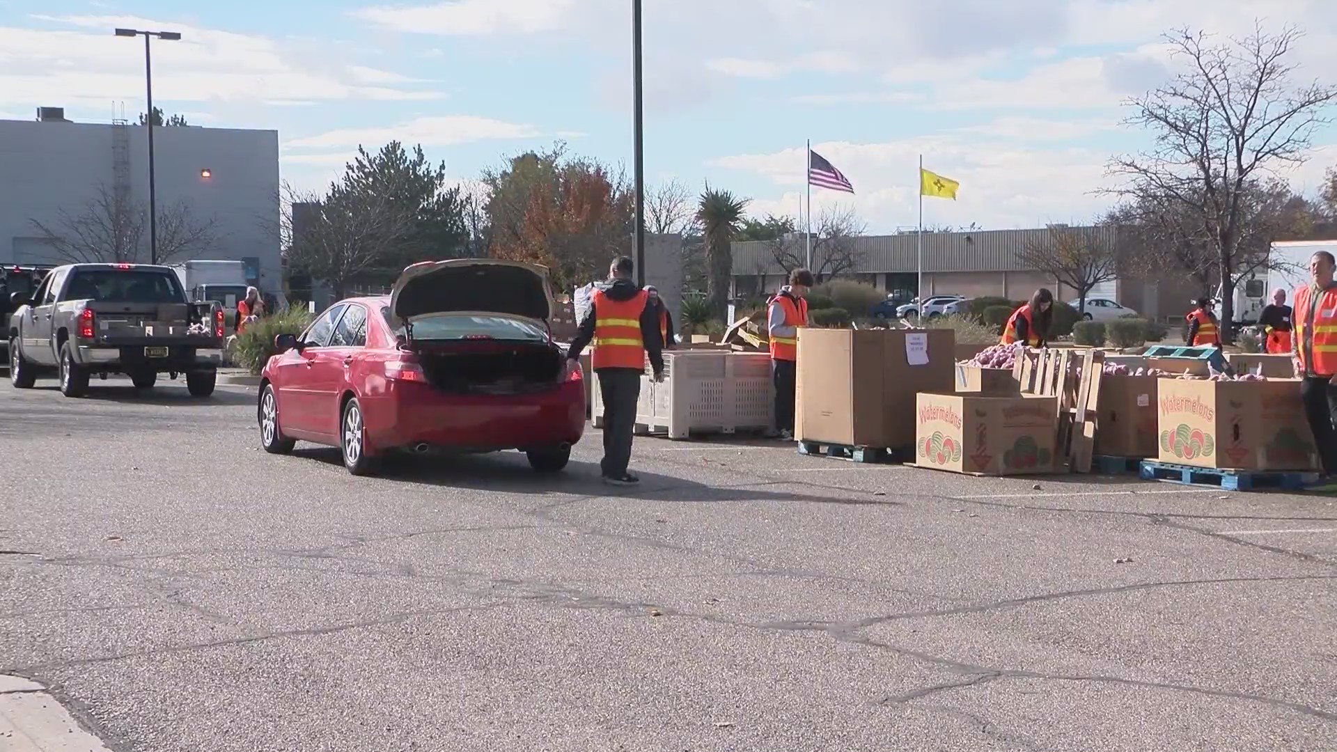 Roadrunner Food Bank holds food drives before Thanksgiving – KRQE NEWS ...