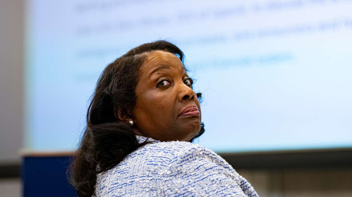 Fed Governor Lisa Cook plans to sue Trump admin over firing threat ...