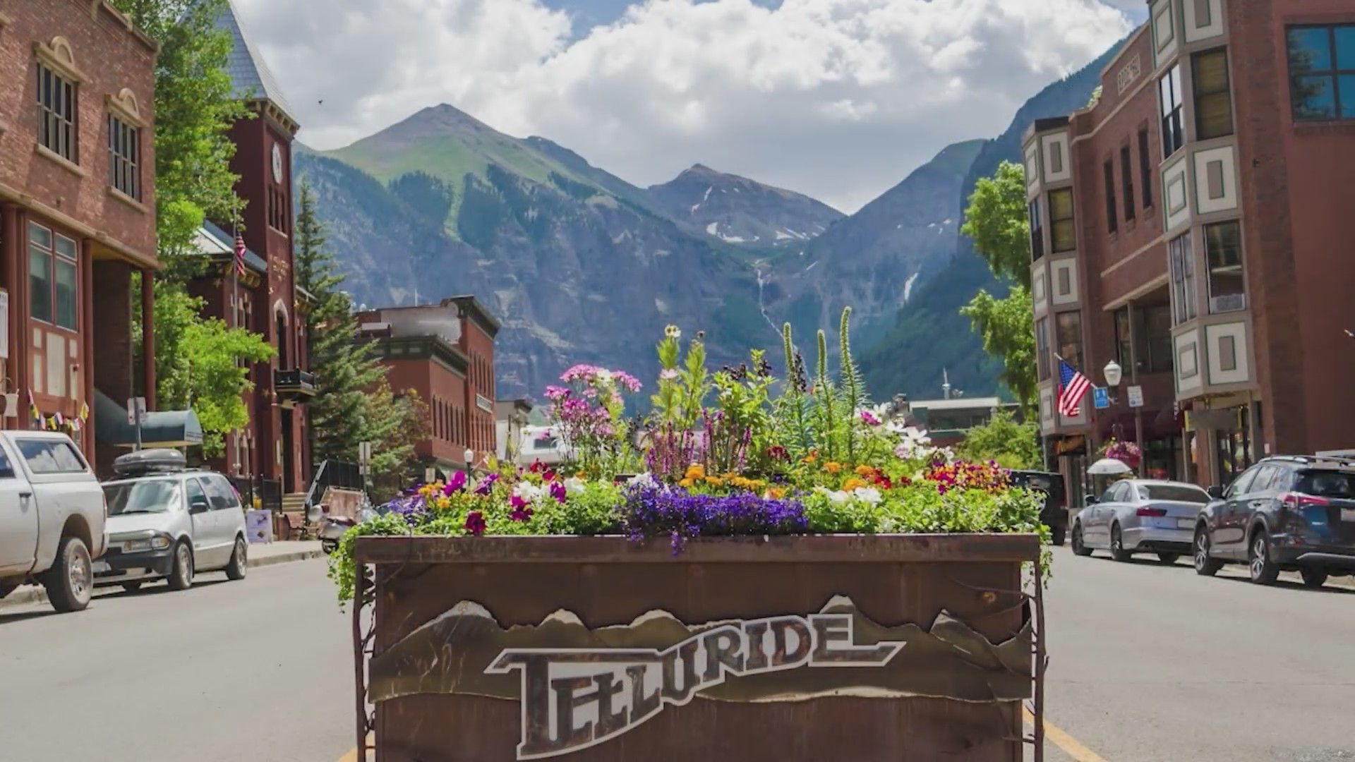 Colorado street one of the most beautiful in the world – FOX31 Denver