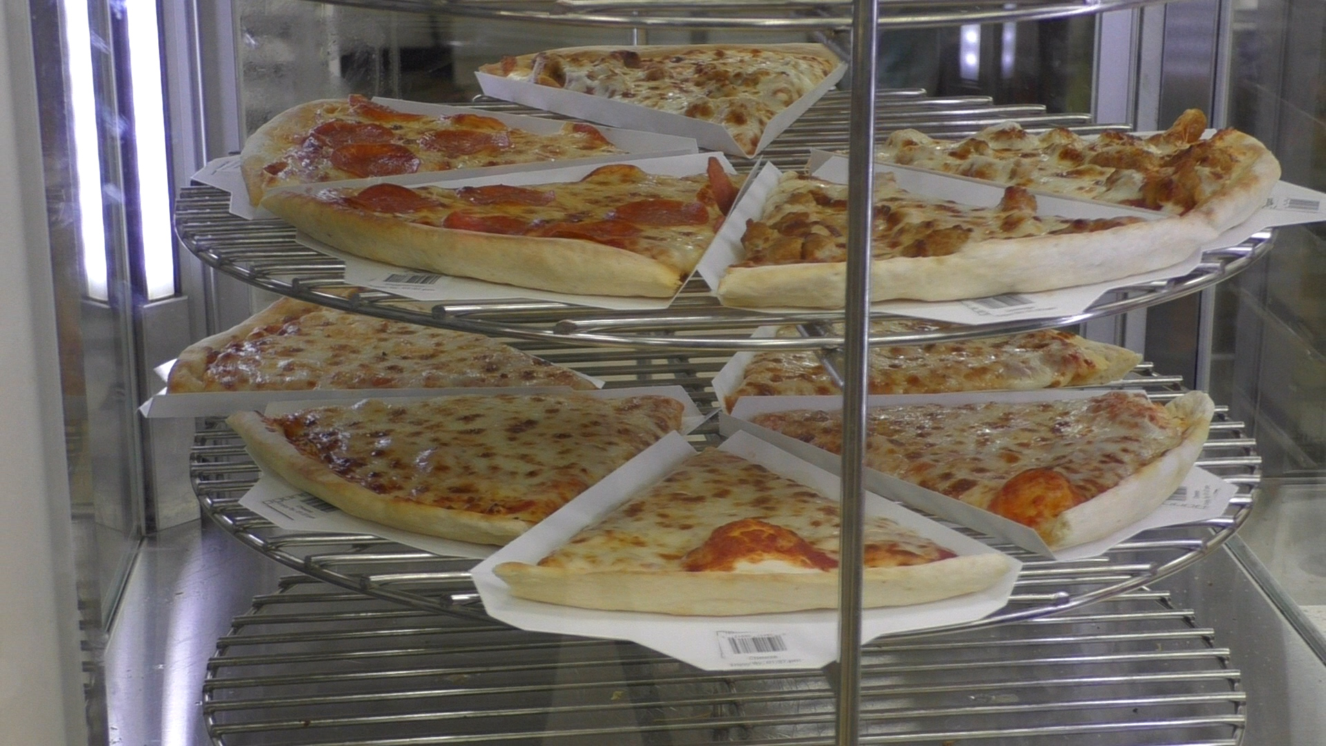 Who has the best convenience store pizza in Rockford? – MyStateline ...