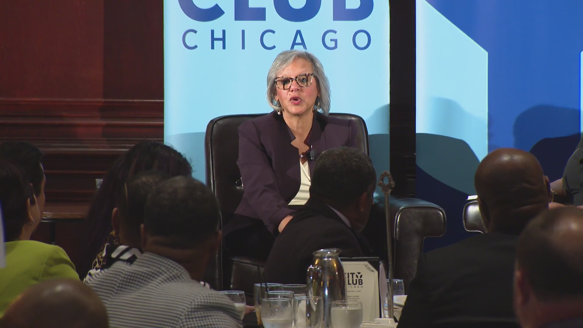 Kelly takes campaign for Durbin’s seat to City Club — WGN Evening News ...