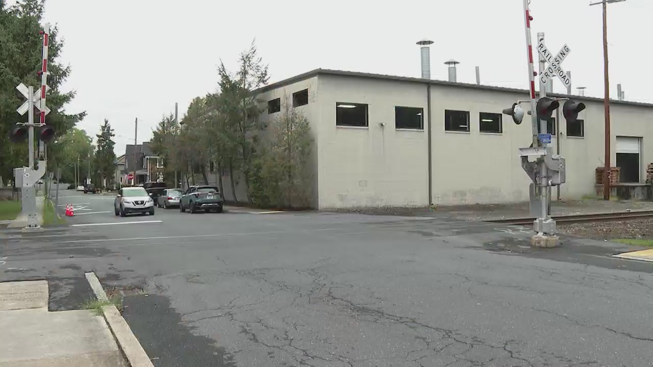 Federal funding coming to NYS for new railroad crossings – NEWS10 ABC