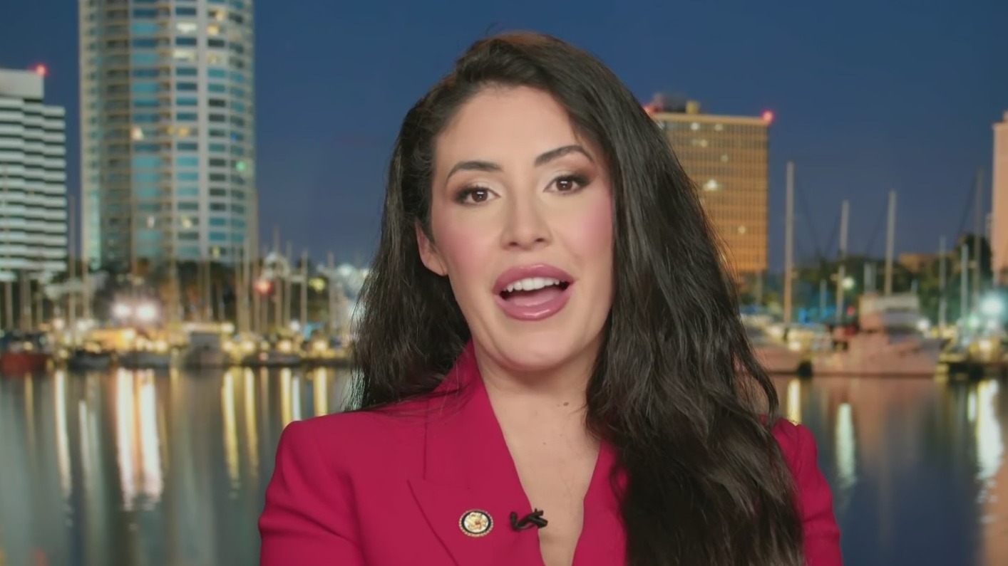 Stock trading ban: Rep. Luna sidesteps questions about including ...