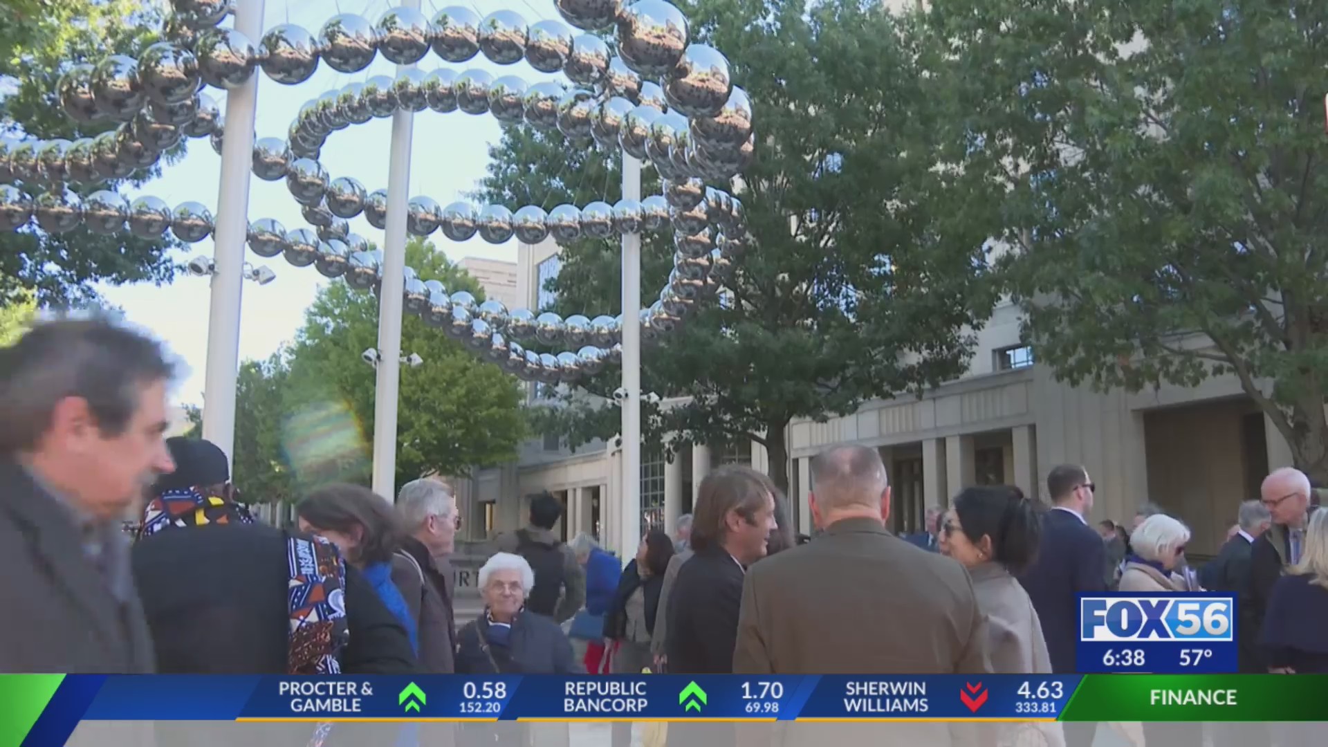 Lexington unveils ‘A Common Thread’ in downtown to celebrate 250th ...