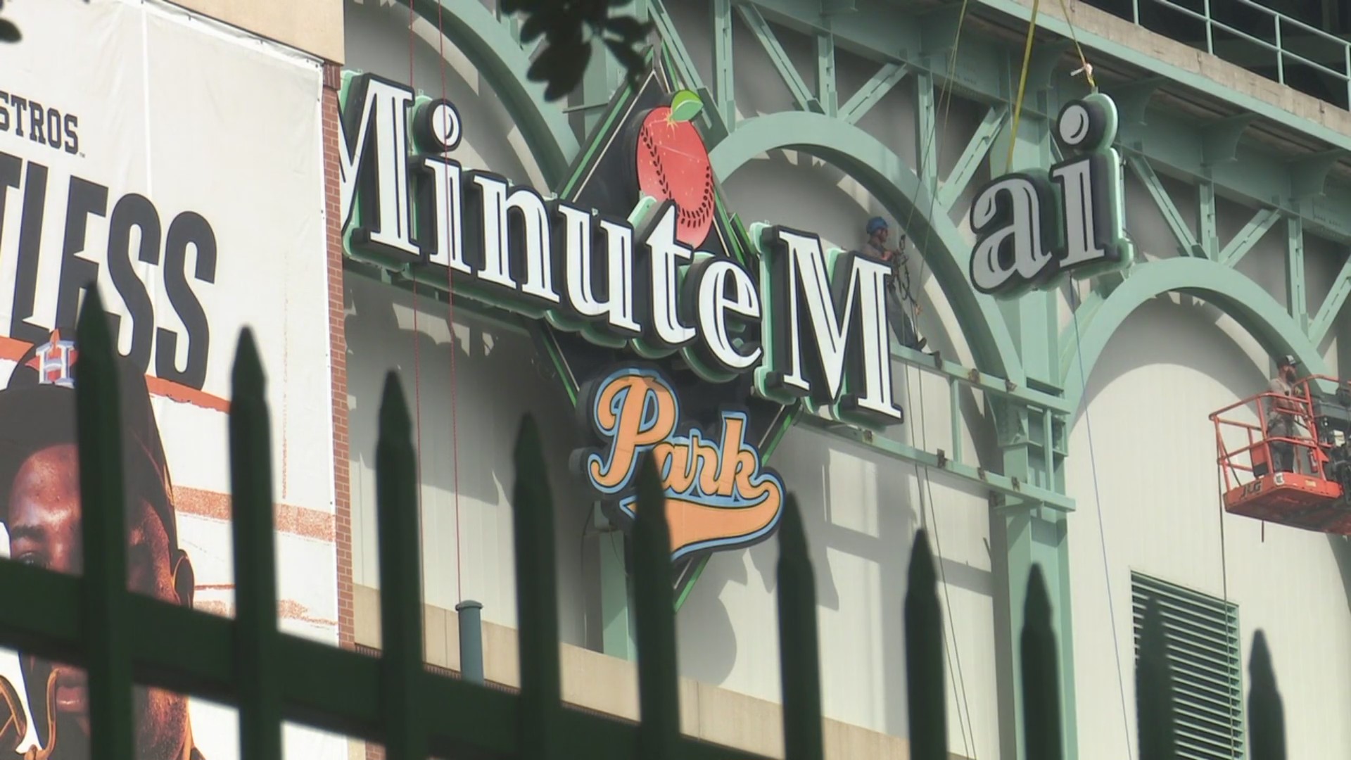 Goodbye Juice Box: Minute Maid Park switches to Daikin Park | CW39 ...