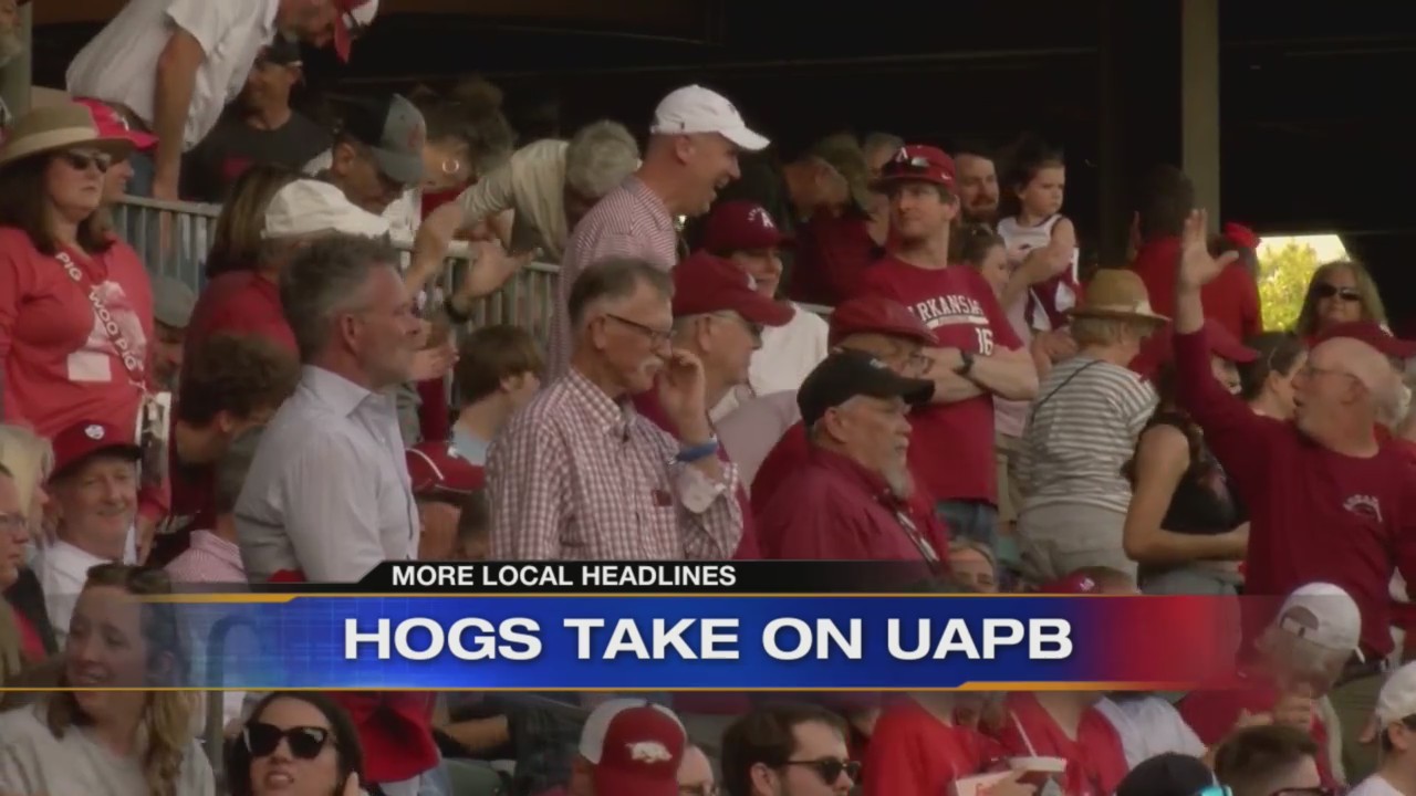 More than 9,000 fans pack Dickey-Stephens Park to watch Razorbacks vs ...