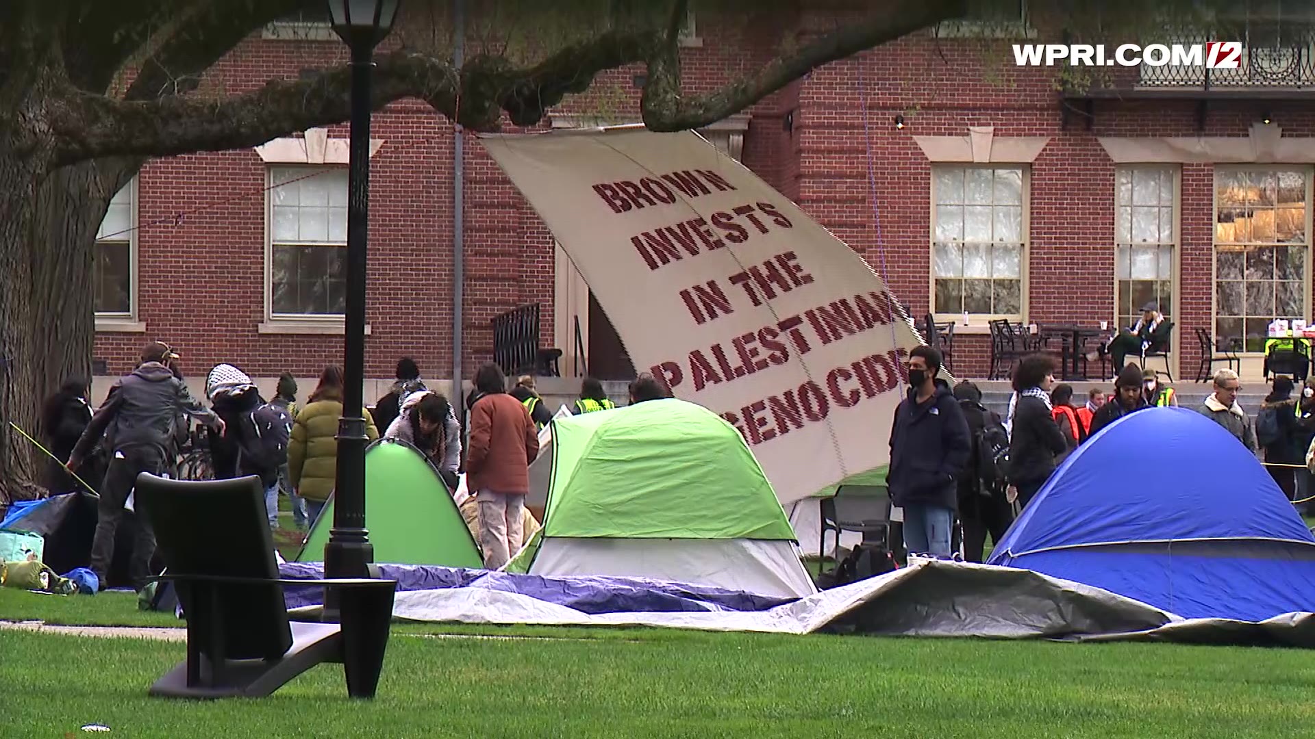 Video Now: Brown students protest on campus – WPRI.com