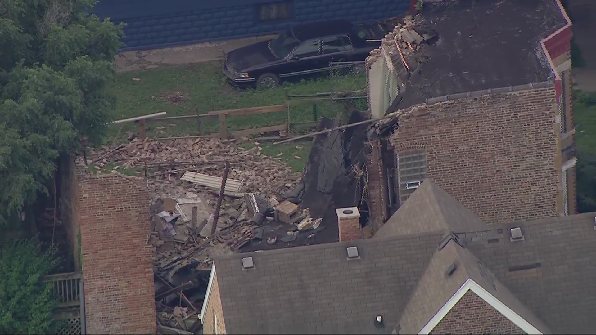 Building collapses in West Englewood – WGN-TV
