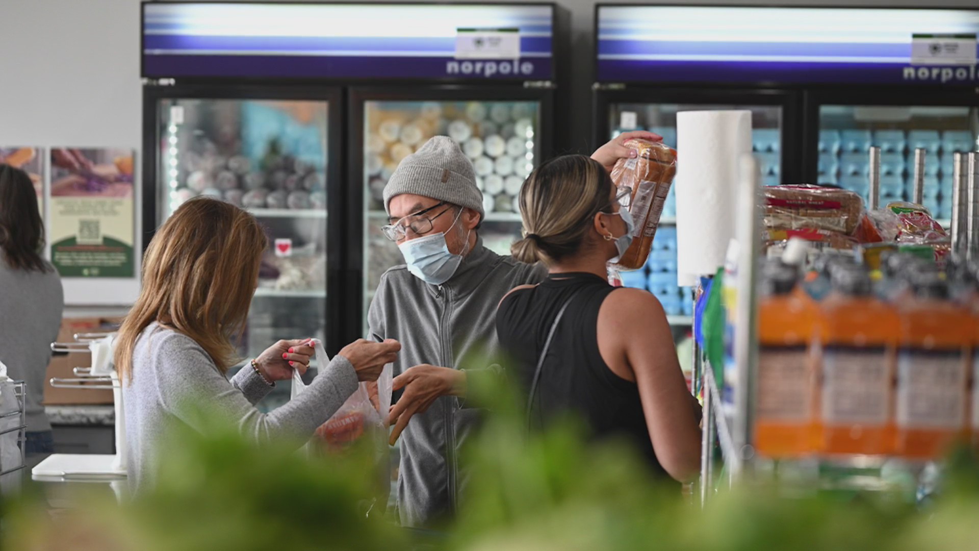 How to help Chicago food banks amid SNAP freeze – WGN-TV