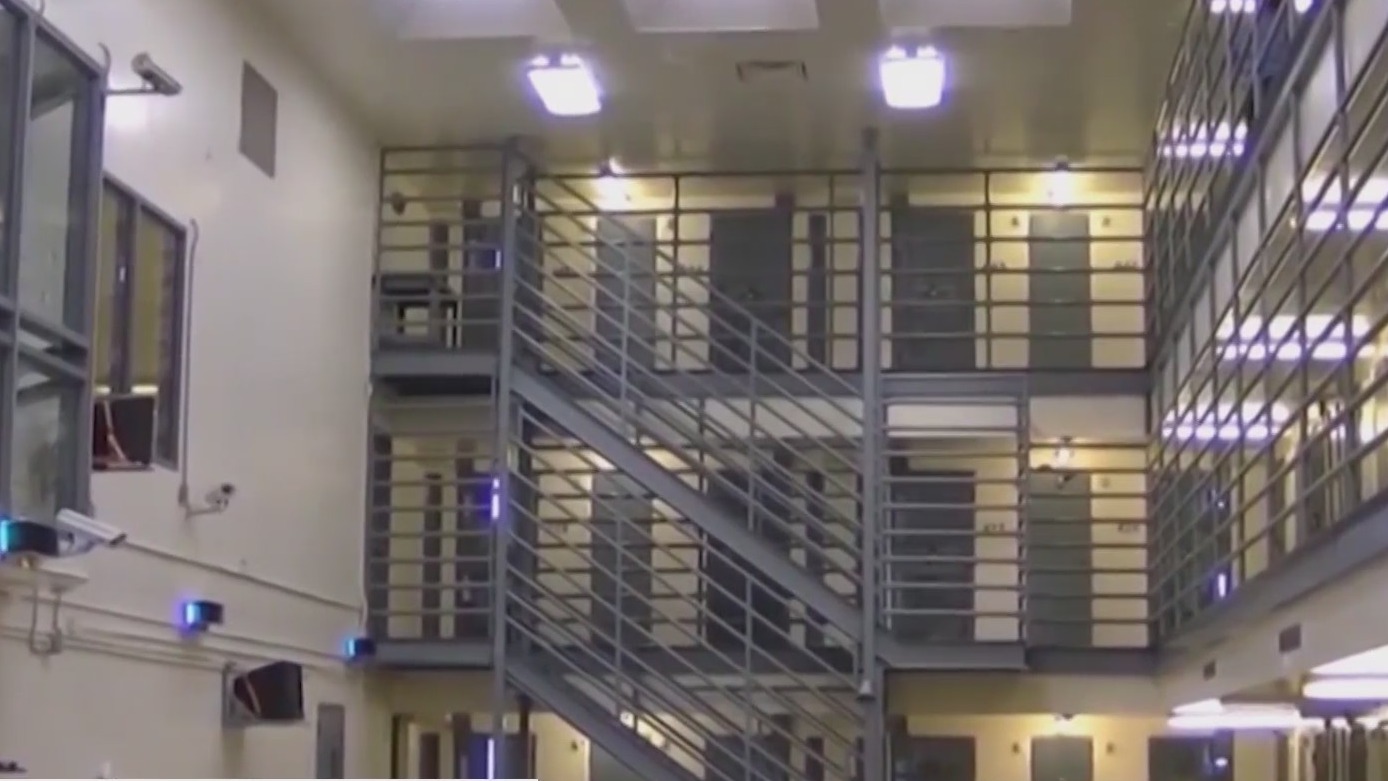 Multnomah County Jail near capacity – KOIN.com