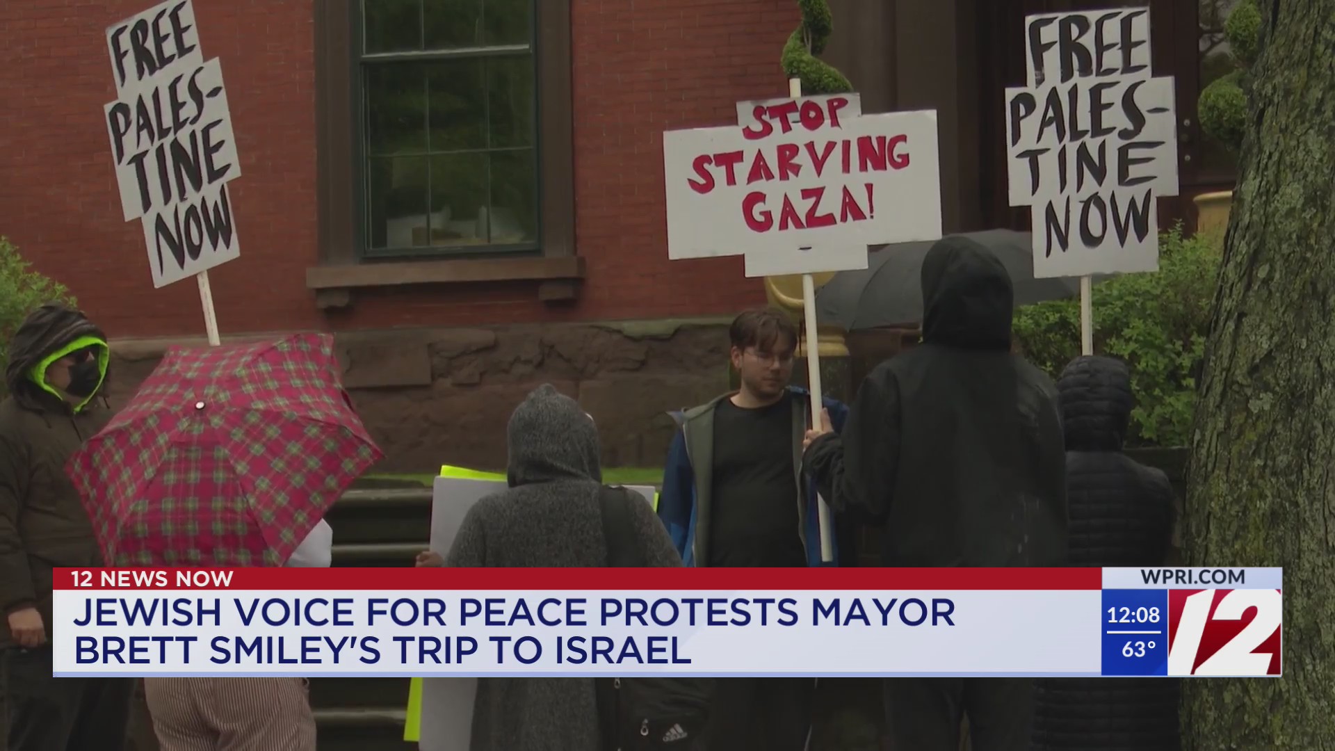 Group protests outside Mayor Smiley’s home after he returns from Israel ...