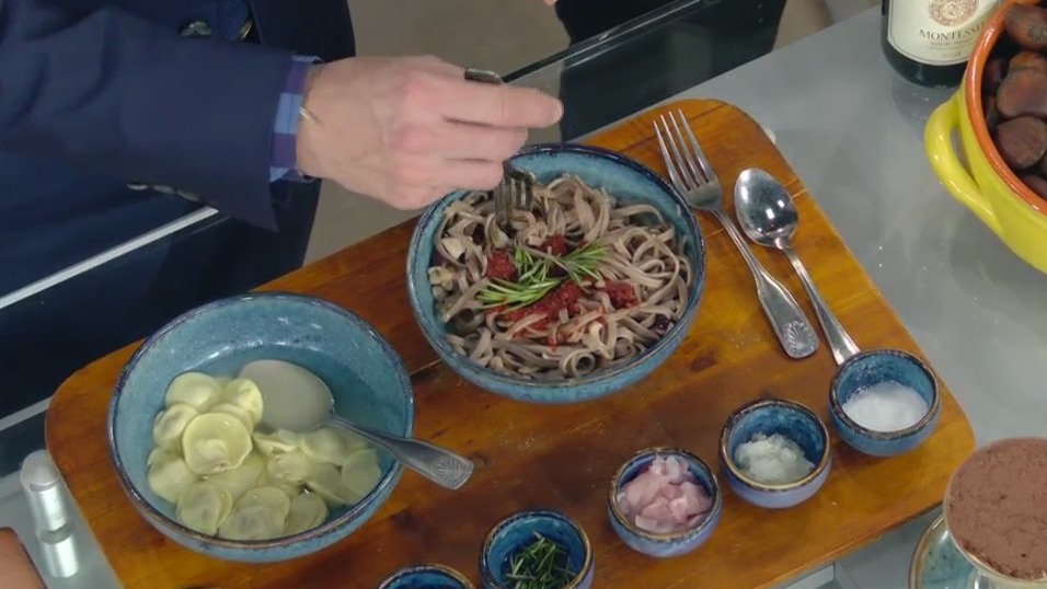 Celebrating 10 years of the Italian restaurant Via Vai – PIX11