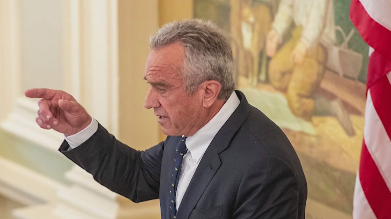 RFK Jr. works to make first presidential debate | NewsNation Now ...