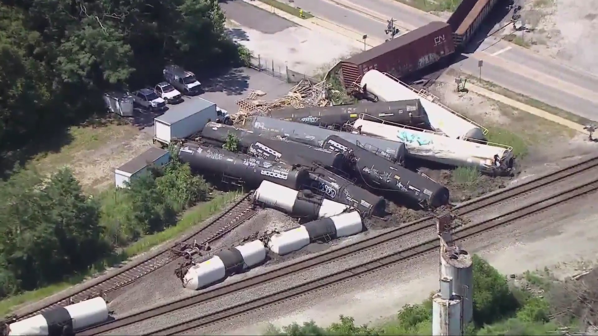 Freight train derails in Matteson; evacuation of residents lifted – WGN-TV