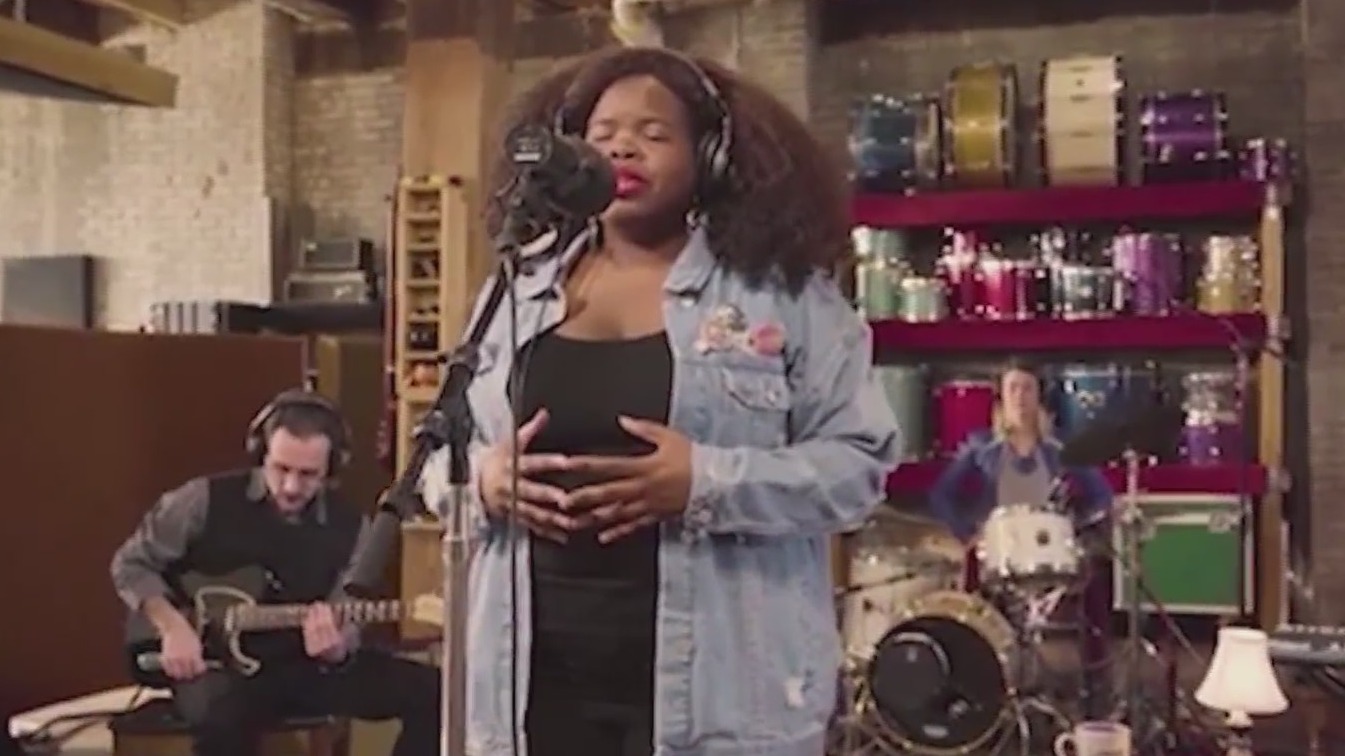 Rochester singer featured in new Apple iPhone 16 advertisement ...