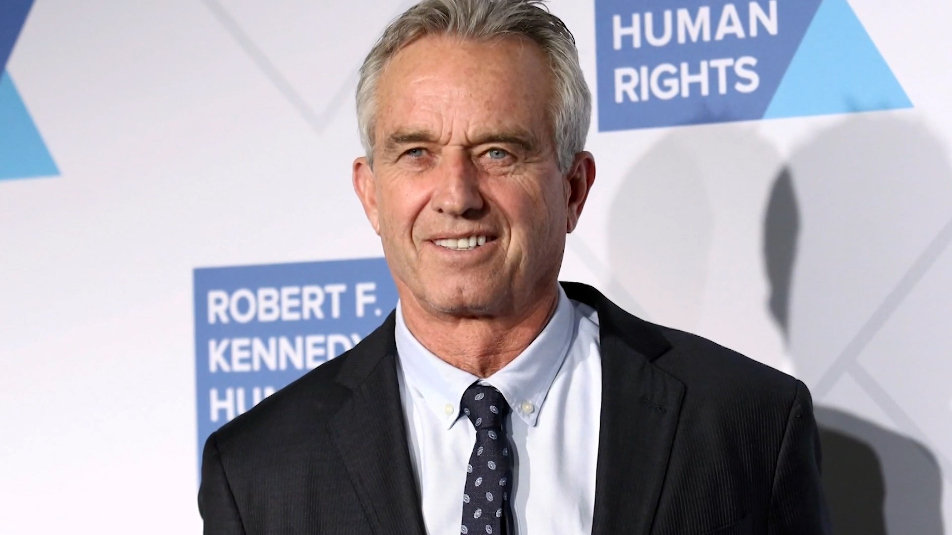 RFK Jr. grapples with torrent of negative headlines – FOX 2