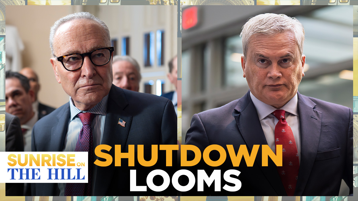 Panic At White House! Secret Service RUSHES Reporters Inside ...