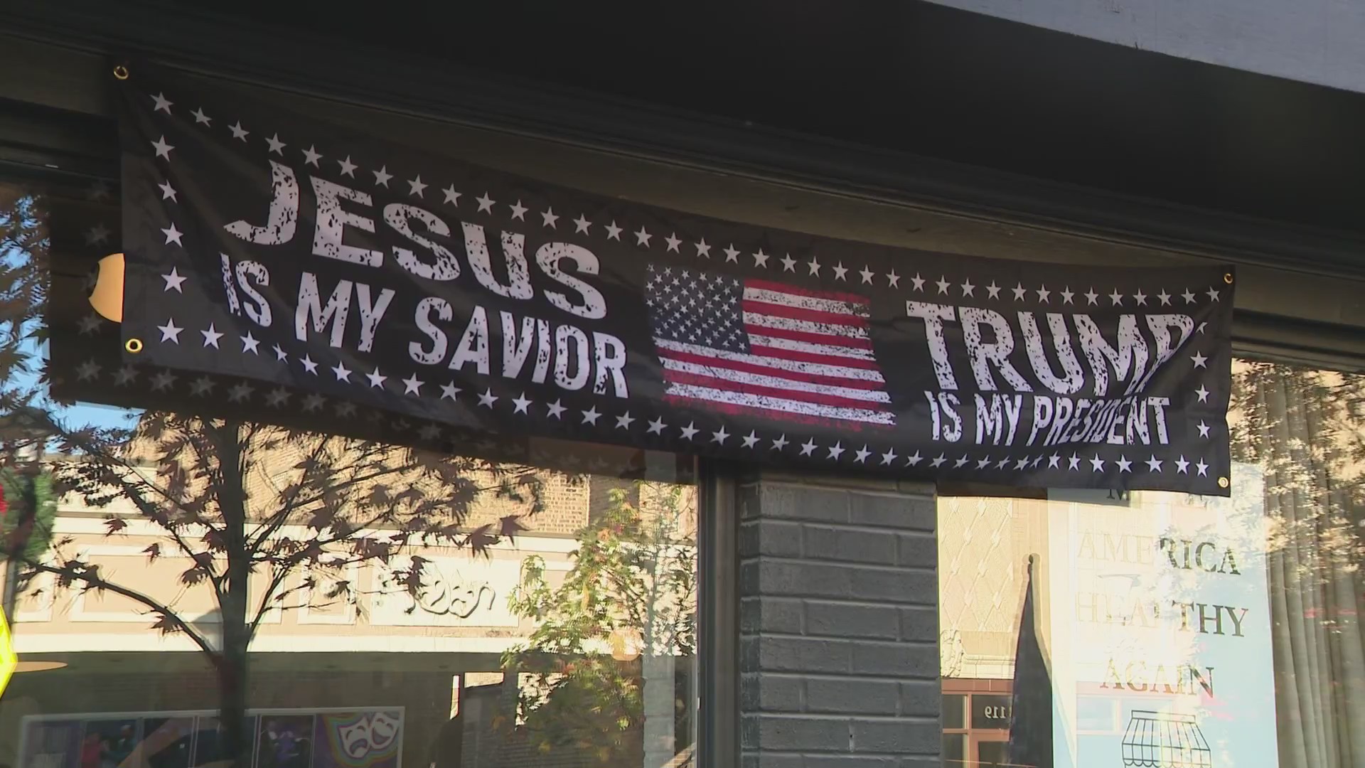 Controversial signs at Wheaton restaurant ignite support among ...