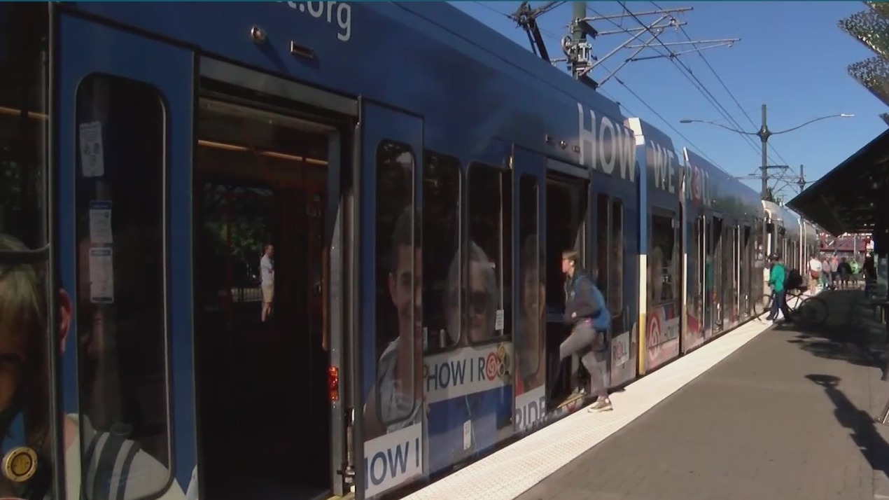 Heat causes TriMet MAX lines to be delayed – KOIN.com