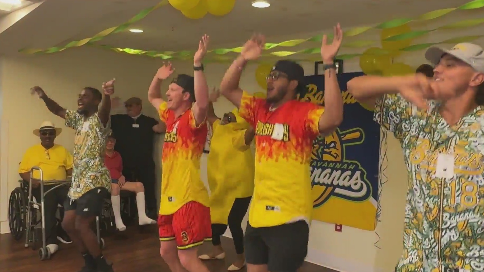 Riverview Health and Rehabilitation Center get special visitors – WSAV-TV