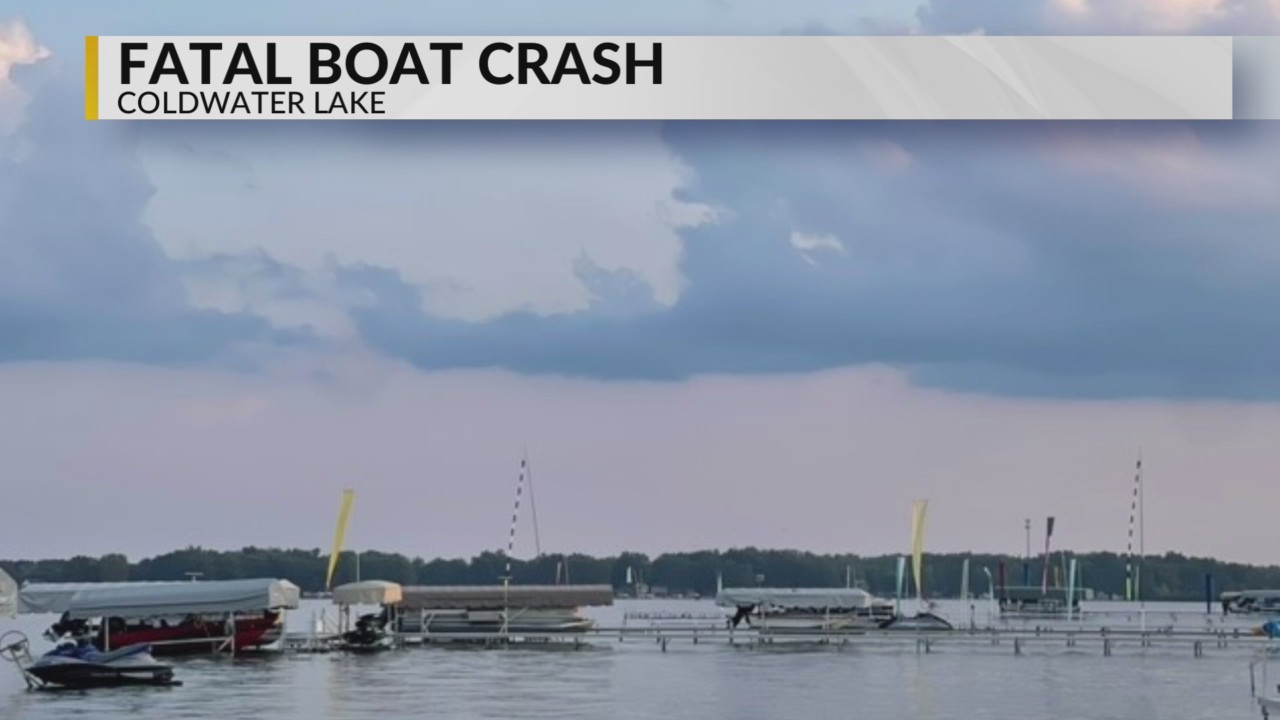Coldwater Lake Boat Crash – WANE 15