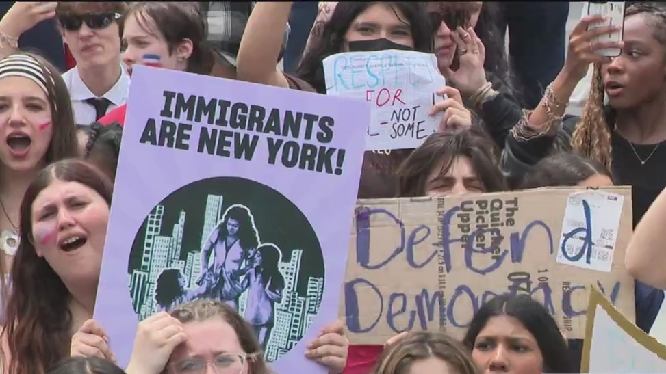 Students walk out of school to protest ICE raids – PIX11