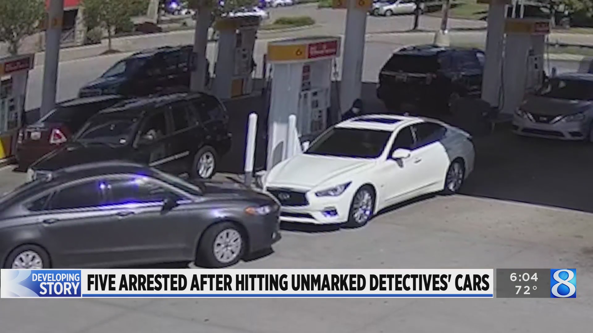 Suspect car hits unmarked detectives’ cars – WOODTV.com