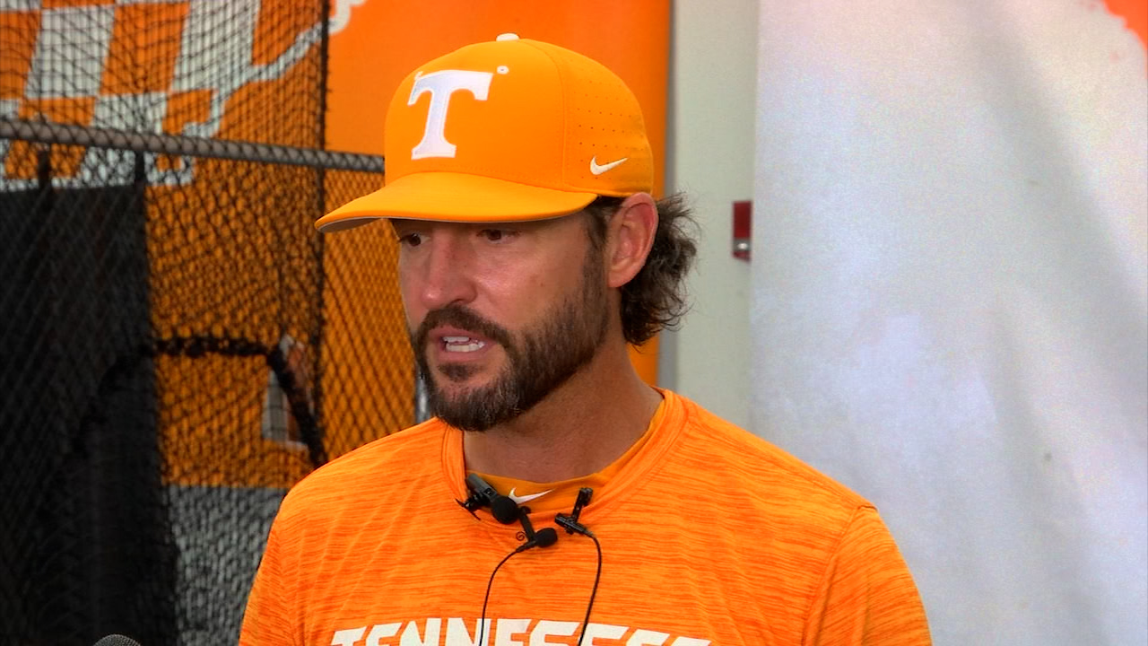 Tony Vitello talks ahead of Tennessee hosting the Knoxville Super ...