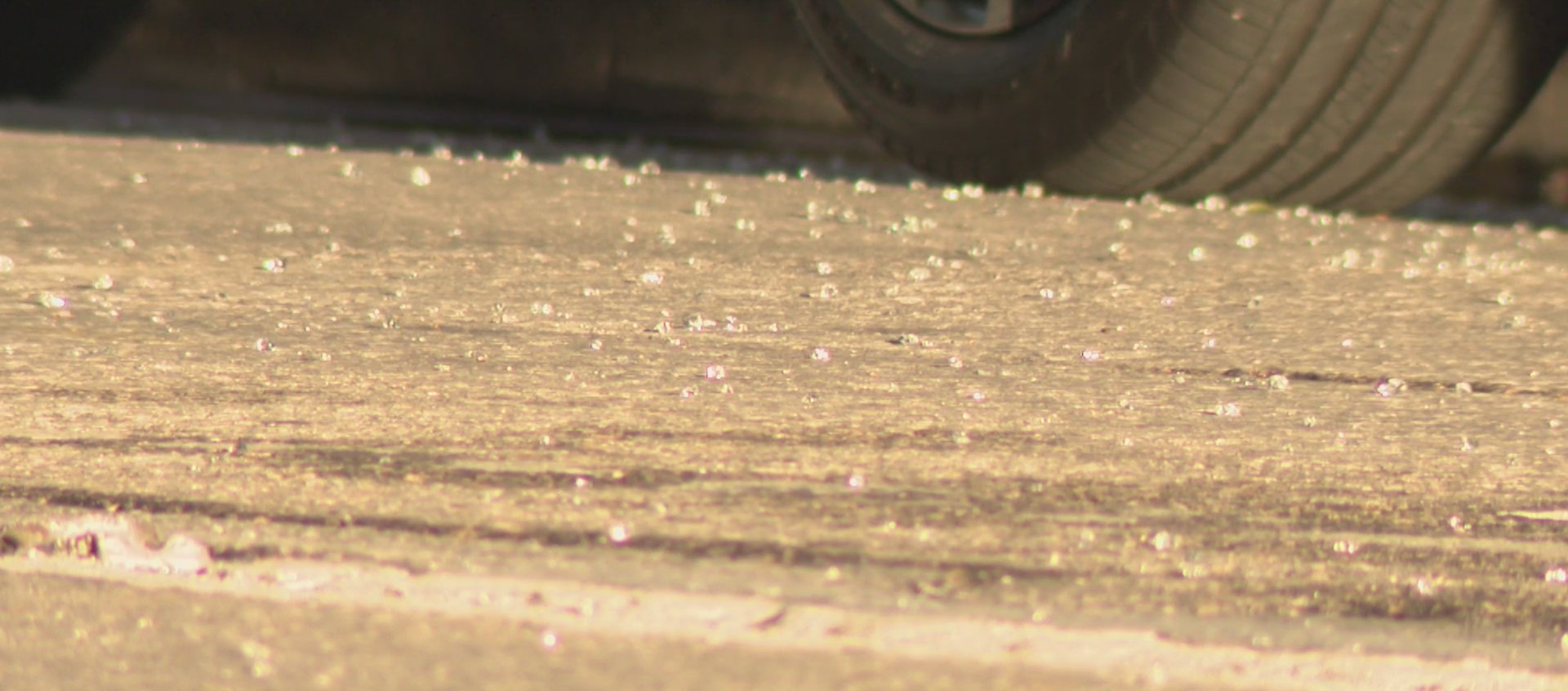 Glass panel falls from Austin high-rise again, prompting new safety ...