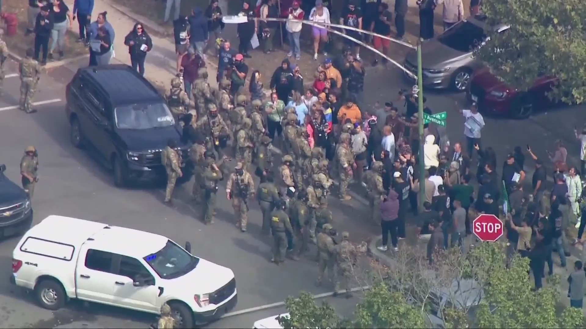Chase involving federal agents results in chaotic standoff on Chicago’s ...
