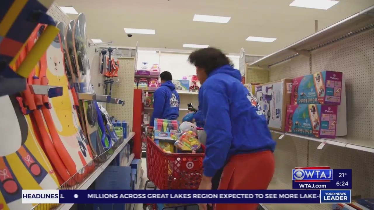 Spreading holiday cheer, Penn State players shop for Toys For Tots ...