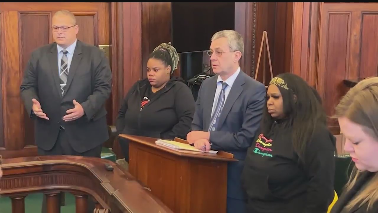Prosecutors recommend 3 years after women plead guilty in child ...