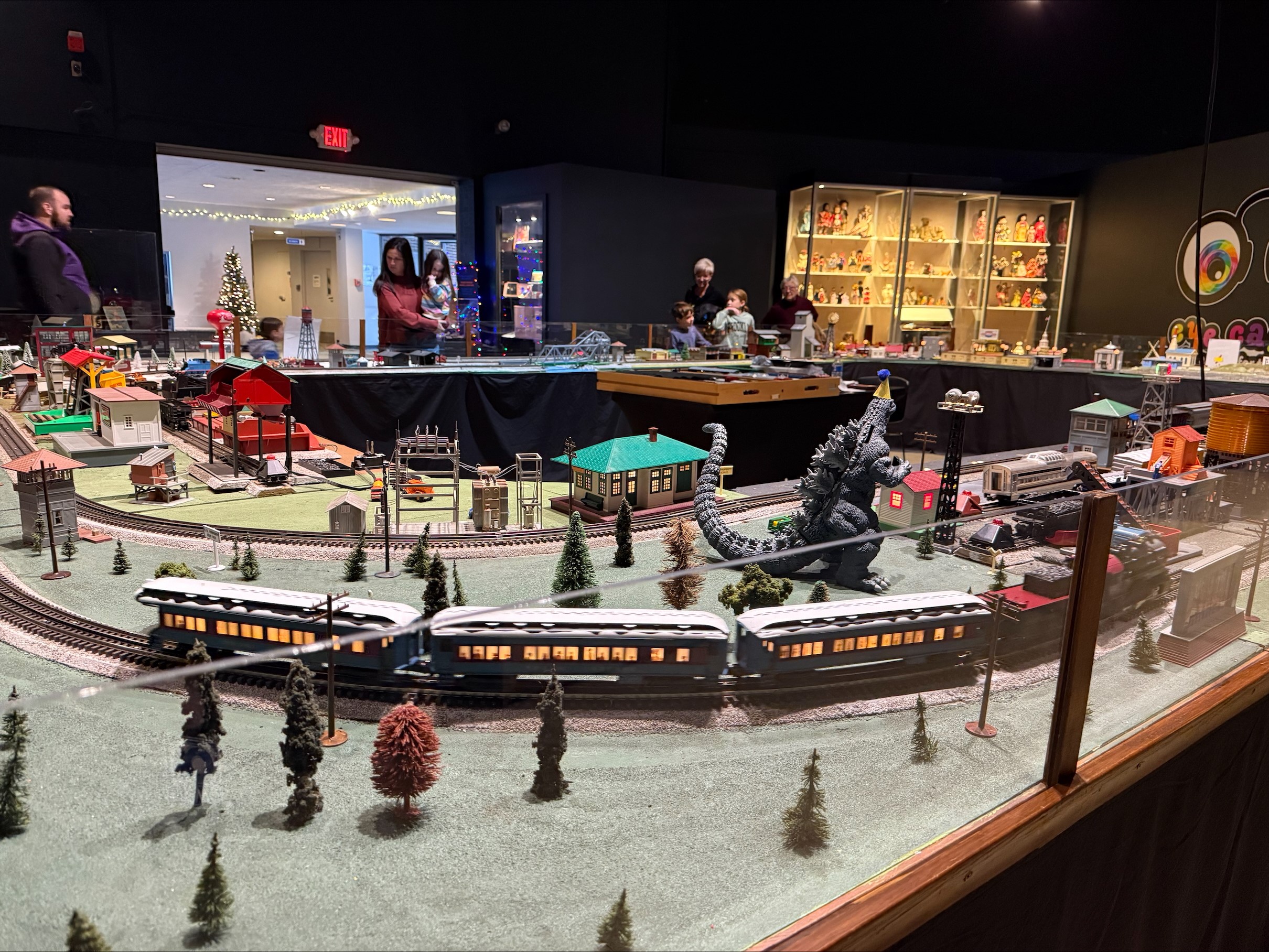 Local science museum hosts 34th annual model train show – NEWS10 ABC