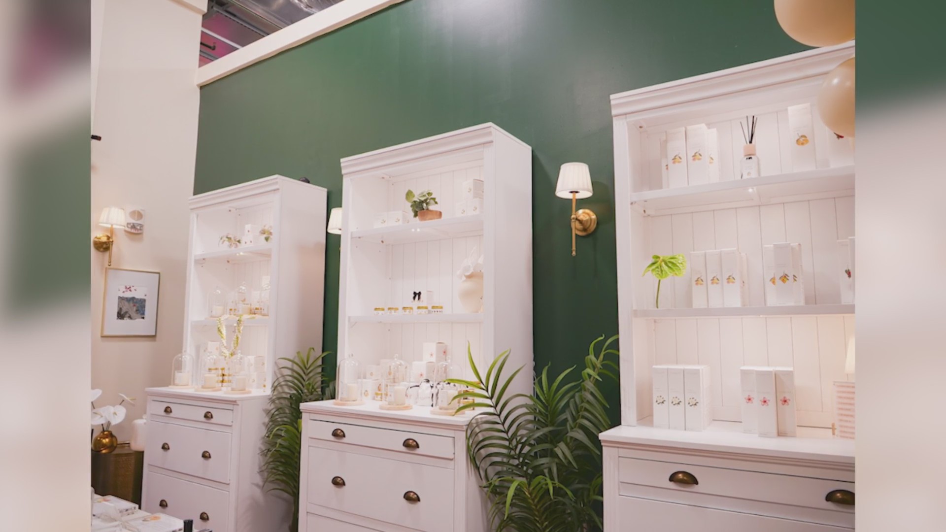 Jules and Gem Hawai‘i Opens First Retail Store at Ward Village – KHON2