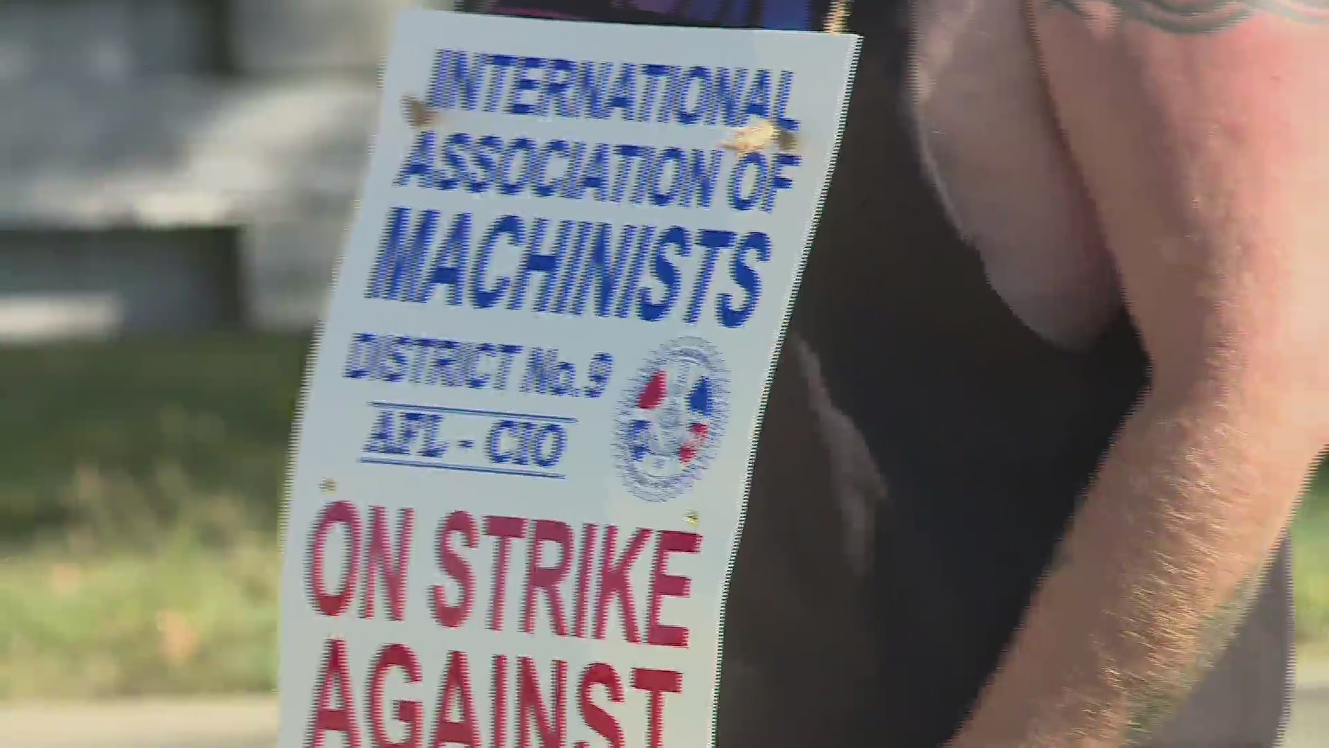 Machinist union workers striking outside Eaton B-Line plants in ...
